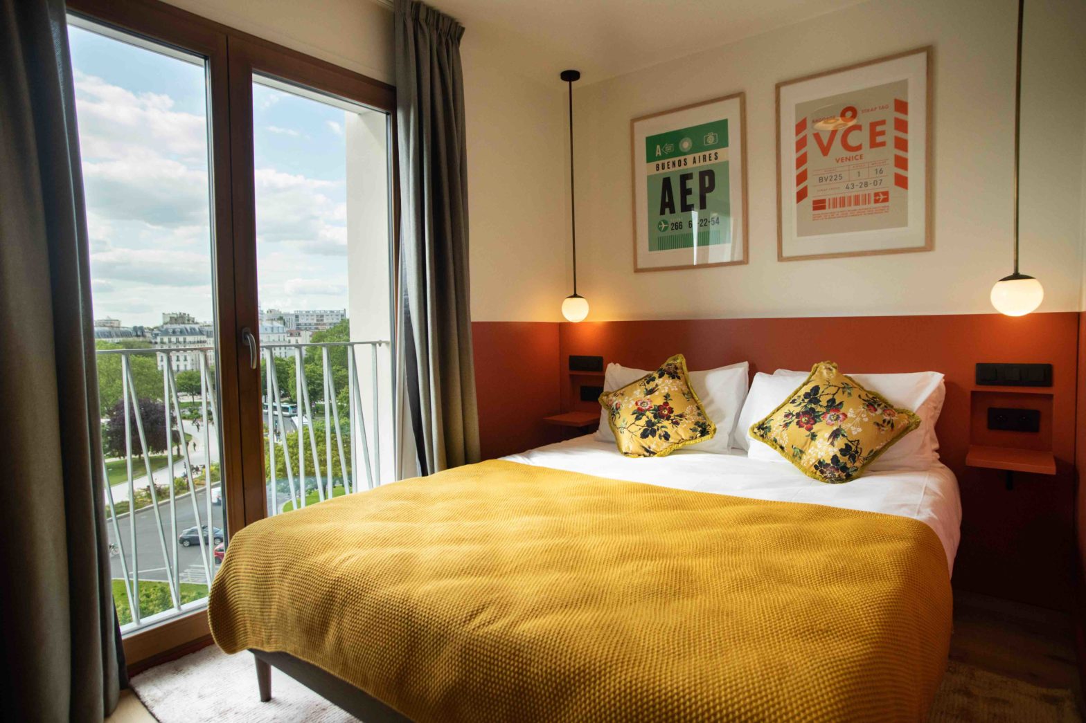 The People | A hostel in Paris, place de la Nation